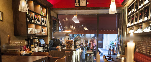 Best bars in Cannes - Places to drink in Cannes