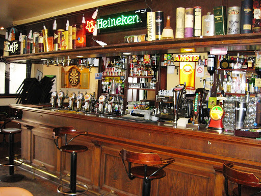 Best bars in Cannes - Places to drink in Cannes